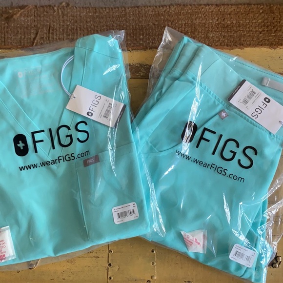 Figs | Pants & Jumpsuits | Nwt Figs Aqua Scrub Set Cat Top Zamora ...